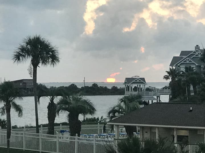 Galveston Waterfront Townhouse - Galveston