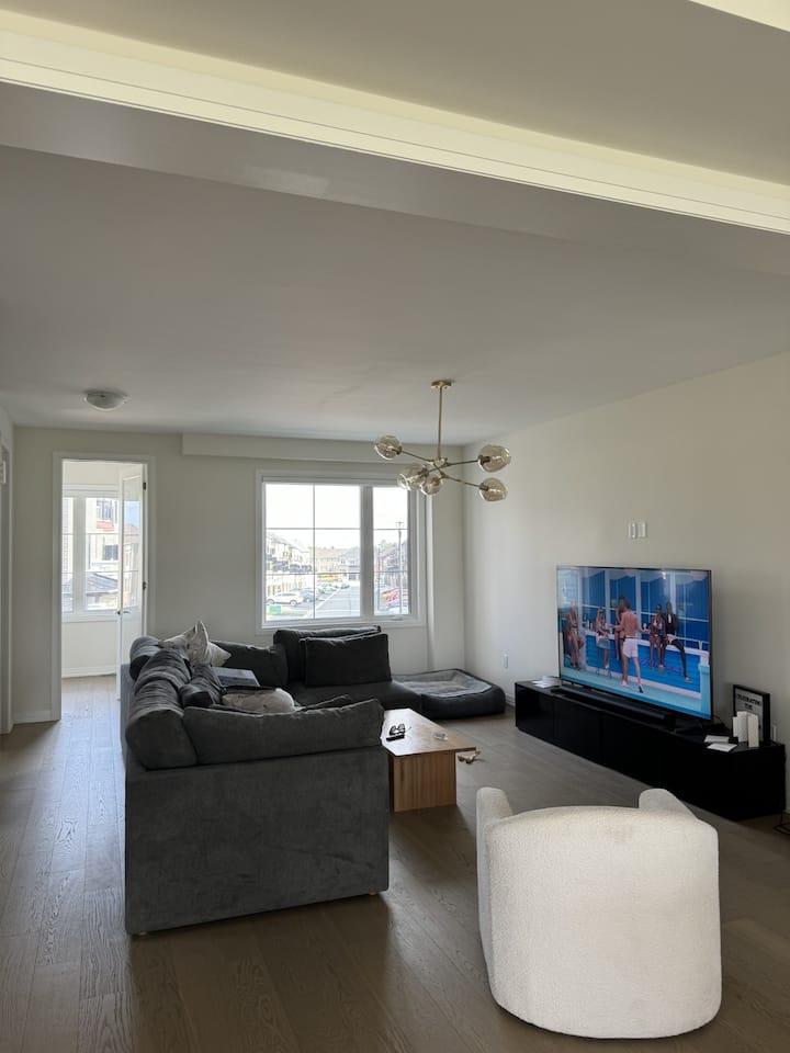 Brand New Stunning House - Pickering