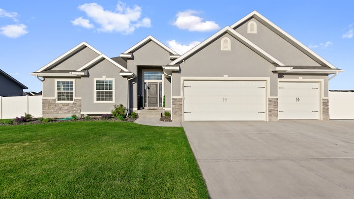 Family Home Sleeps 27, Hot Tub/swim Spa, Game Rm - Idaho (State)