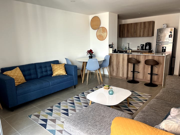 2br Apt/pool, Poblado, Medellin - Medellín