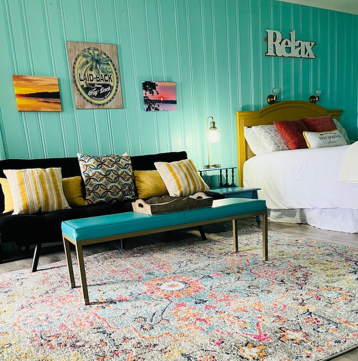 Race Season Value With Lake Views! - Magic Springs, Hot Springs