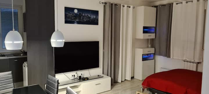 Pepi - For 4 Guests - Pješčana Uvala