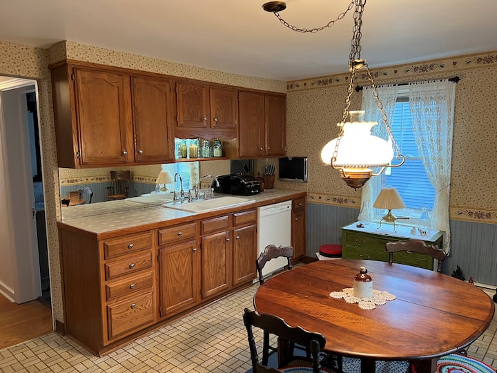 4br On The Erie Canal. Sleeps A “Family” Of 6. - Utica, NY