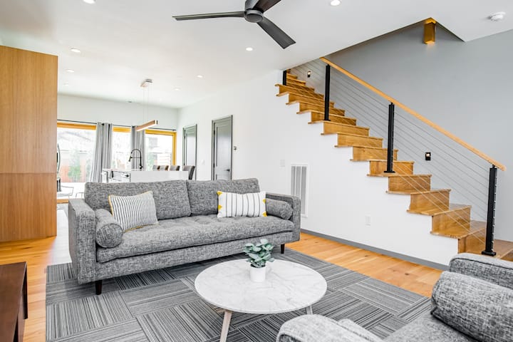 Bentonville Bricks - Modern Rh - .5 Mile To Dt - Bentonville, AR