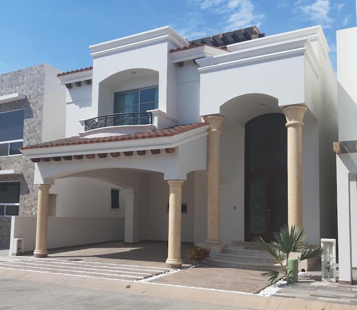 Casa, Dos Min A Pie De La Playa, Jacuzzi  Privado. - Mazatlan