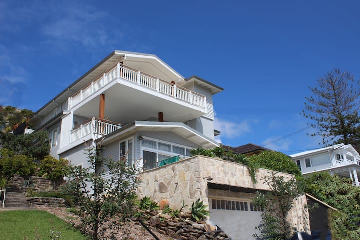 Freshwater Beach House - Sydney