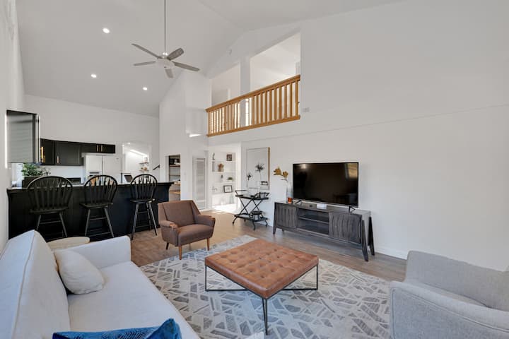 Loft Style 2bd 1ba Guesthouse - Westlake Village, CA