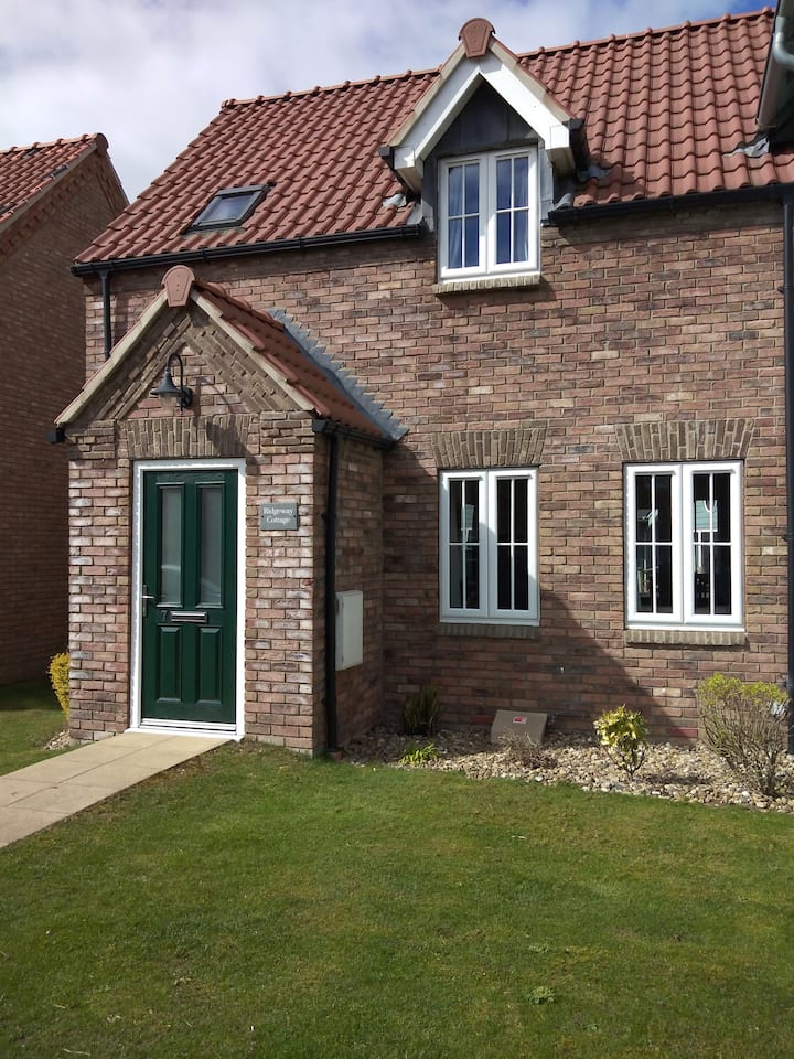 Ridgeway Cottage - Holiday Home In Filey - No Pets - Filey