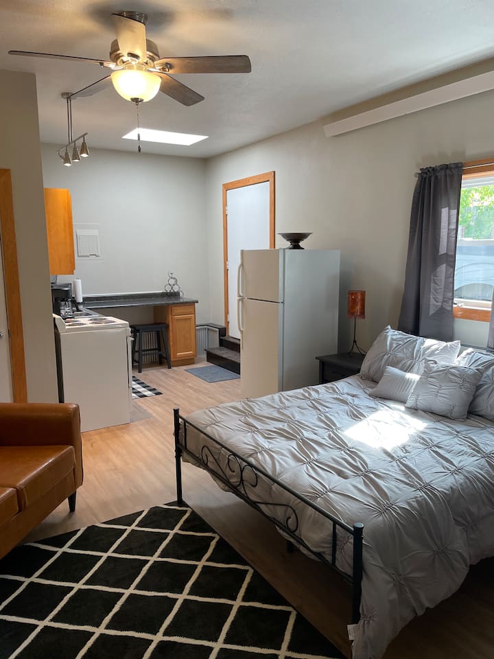 Cozy Studio - Spearfish, SD