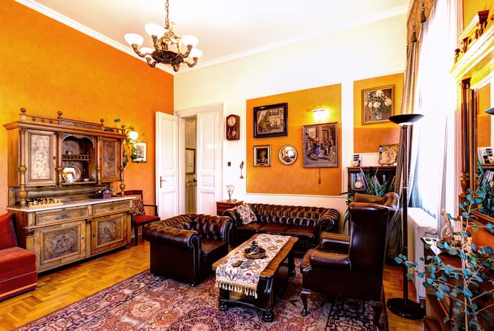 Astoria Antique Suite In The Heart Of Budapest - Budimpešta