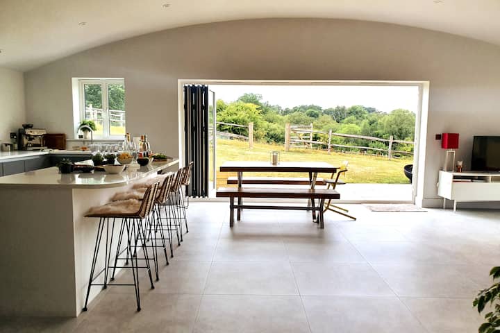 Modern Barn Style House - Tonbridge