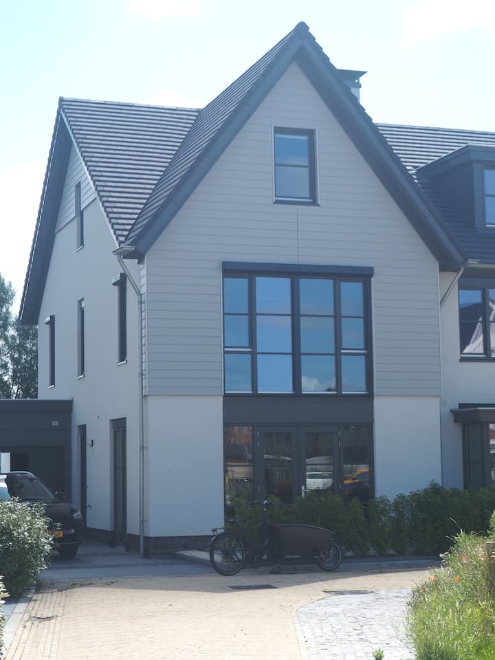 Family Friendly 200m2 House. Close To The Beach! - Katwijk aan Zee