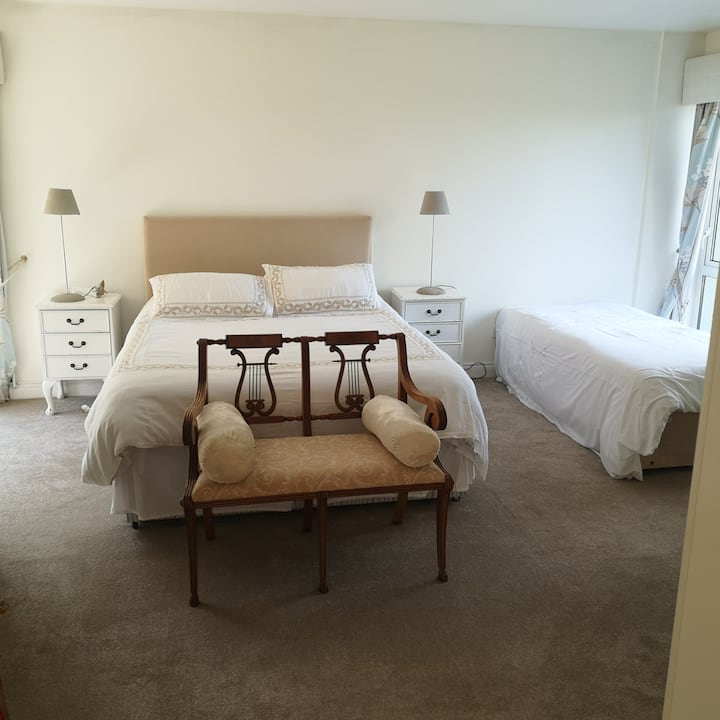 Stunning Accommodation In Athlone. - Athlone