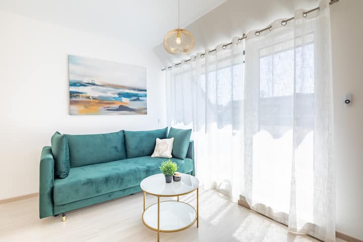 Central New Studio, Balcony, Quiet, Indoor Parking - Boedapest