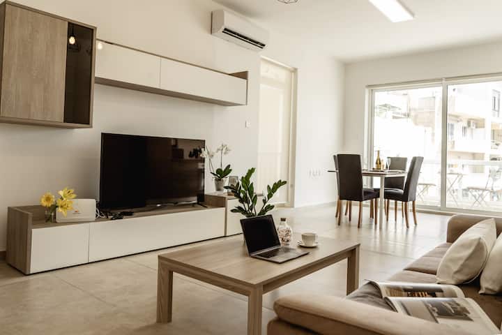 Beautiful 2bdr In Center Sliema! Near Beach - Malta