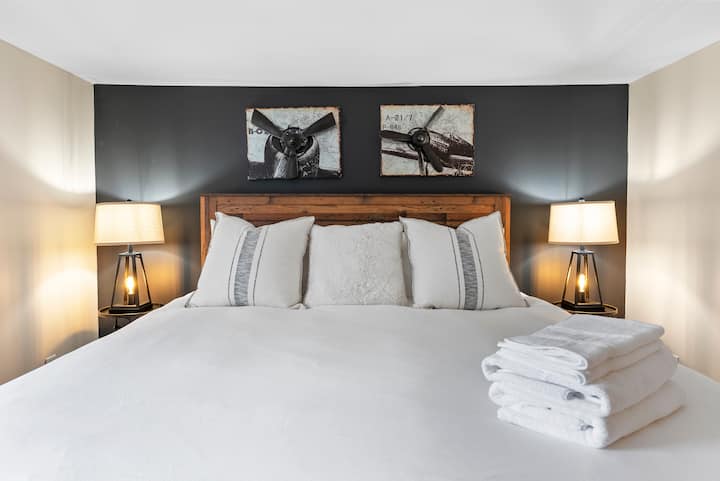 Elegant Apt Minutes From Beach - Saco, ME