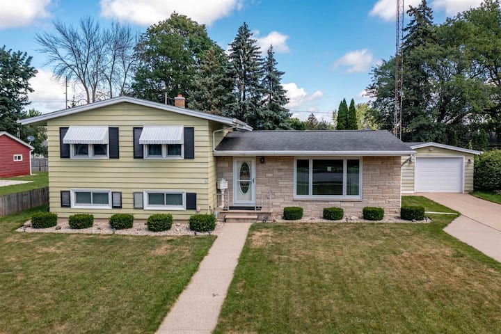 Perfect Rental Getaway - Oshkosh, WI