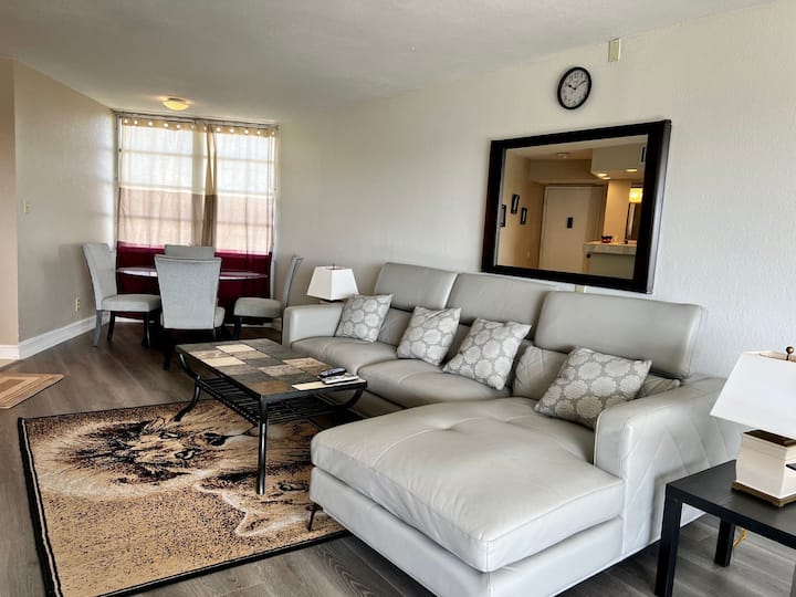 2 Bed / 2 Bath Penthouse Condo - Fort Lauderdale - Sunrise, FL