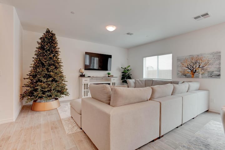 New/comfortable - Upstairs Room W/shared Bathroom - Las Vegas, NV
