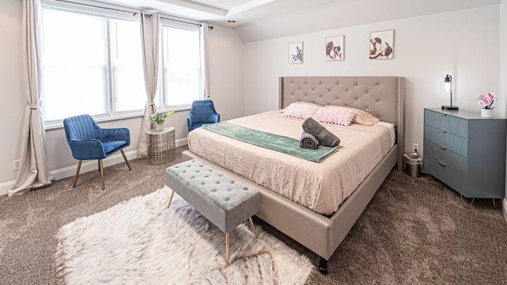 Glamorous Renovated Modern Home - Evansville, IN