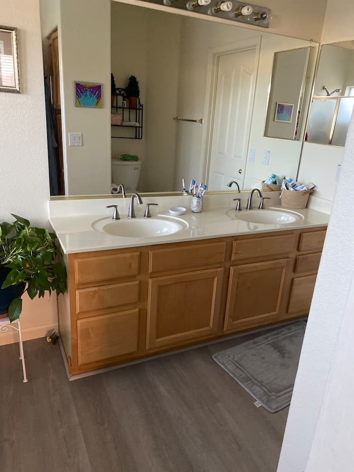 Super Bowl: 7 Miles From Stadium - Avondale, AZ