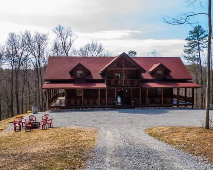 Camelot Lodge - Tar Hollow State Park, Laurelville