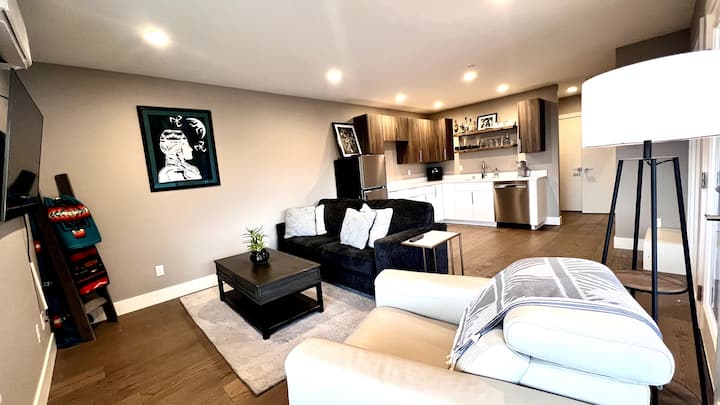 Sleek Modern 1bed 1bath Bay View Apartment - Tacoma, WA