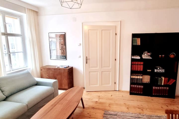 Calm Viennese City Apartment With Piano - Wiedeń