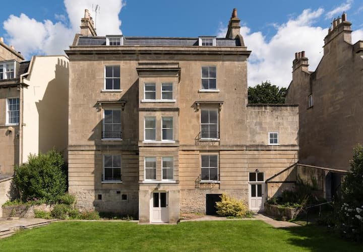 5 Bed Regency Villa With Garden In Heart Of Bath - Bath