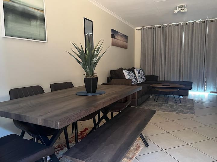 Centurion R55: Chilled Townhouse - Centurion