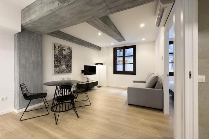 2br Flat With Pool, Parking, Terrace-monthly Stays - Barcelona