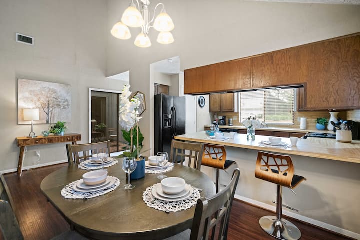 Great Location ! Beautiful Home - The Woodlands, TX