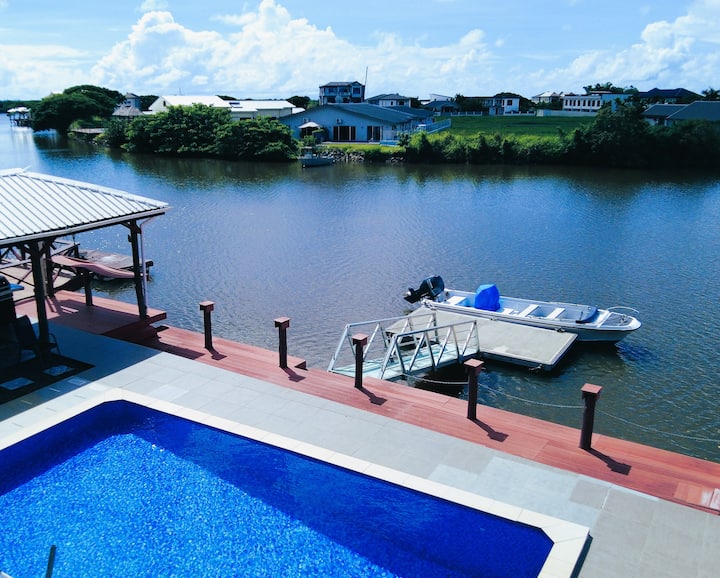 Waterfront Sunset Apt6 Fantasy Nadi-water/upstairs - Fiji