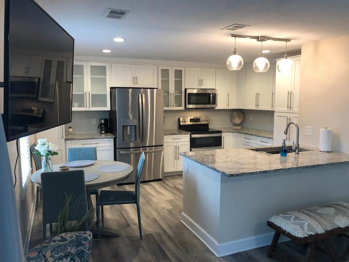 Beautiful Hgtv Type 2 Bed 1 Bath - Winter Park, FL
