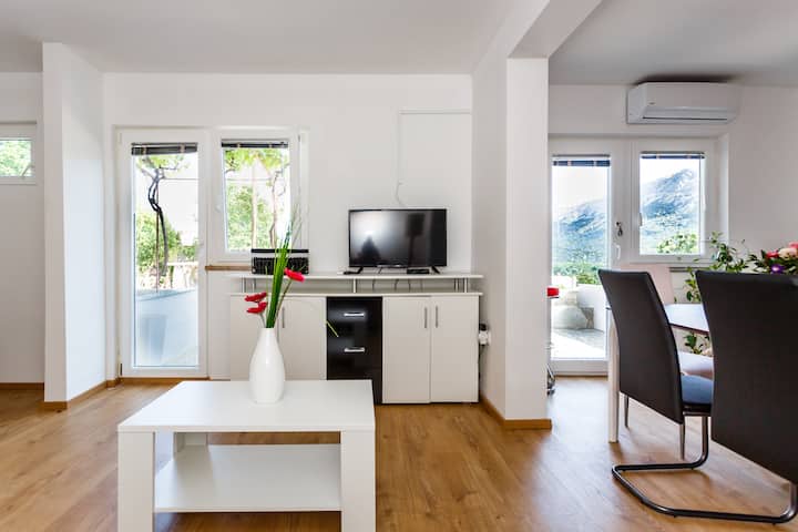 Luxurious Flat For 4 In Baska - Baška