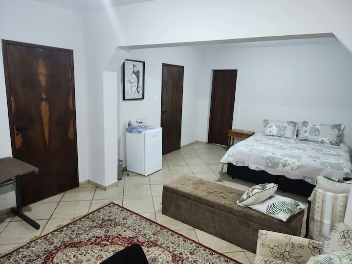 SuÃte Ampla No Centro Da Cidade. - Passos