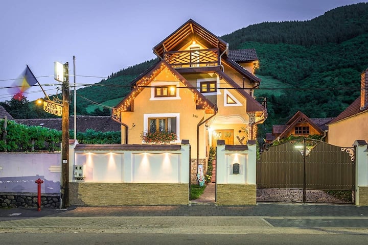 Pensiunea Casa Loloiu - Orlat