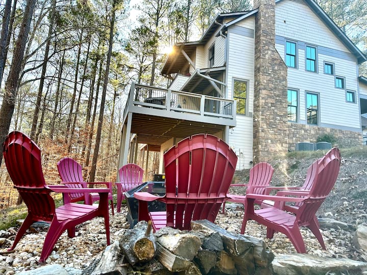 Five Bedrooms! Great For Groups! Fire Pit, Kayaks! - Buford, GA