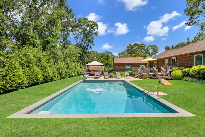 Hamptons • Lincoln Log Getaway • Heated Pool - The Hamptons, NY