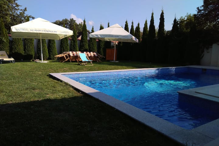 Villa Inn! Spa , Fun , Sun! - Holbav
