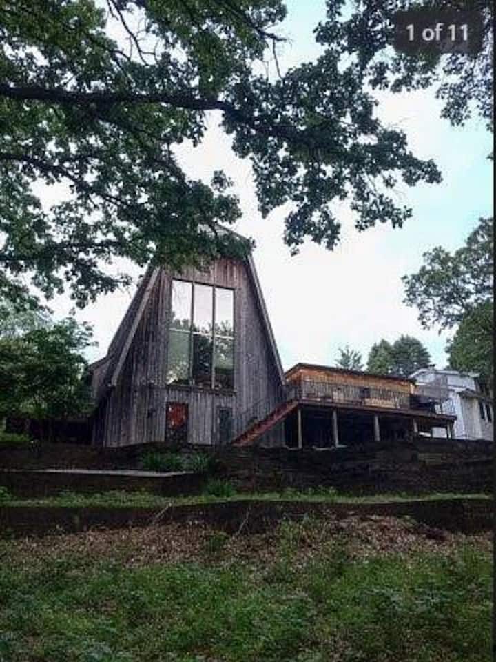 Centrally Located Wooded A-frame - Des Moines, IA