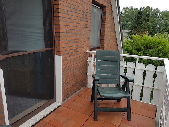 Upper Apartment In Westeraccum With Balcony - Norderney