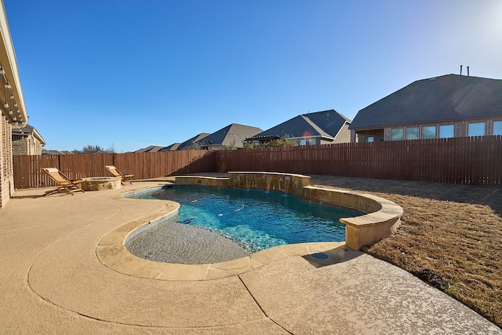 Beautiful House In Alamo Ranch - San Antonio, TX