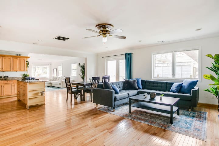 5 Beds | Dc | Mclean Metro| Luxe | Dmv | Sleep 10 - Falls Church, VA