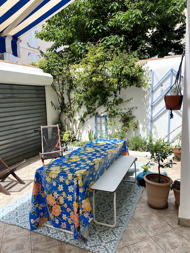 Rez-de-jardin Proche Du Port - Marseille