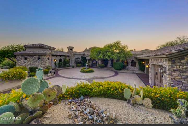 Indoor Outdoor Luxury Golf Estate - Carefree, AZ