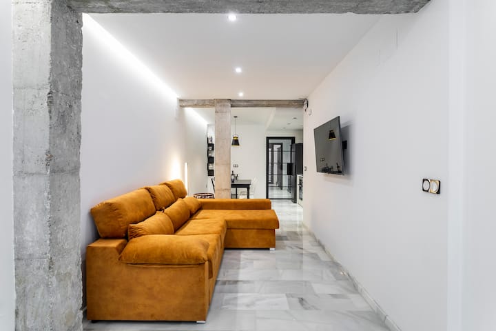 Modern Close To City Of Arts. F1 - Valencia