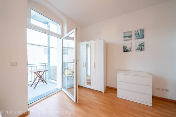 3 Zimmer Apartment Mit Balkon, Nahe Tesla, Hell - Grünheide (Mark)