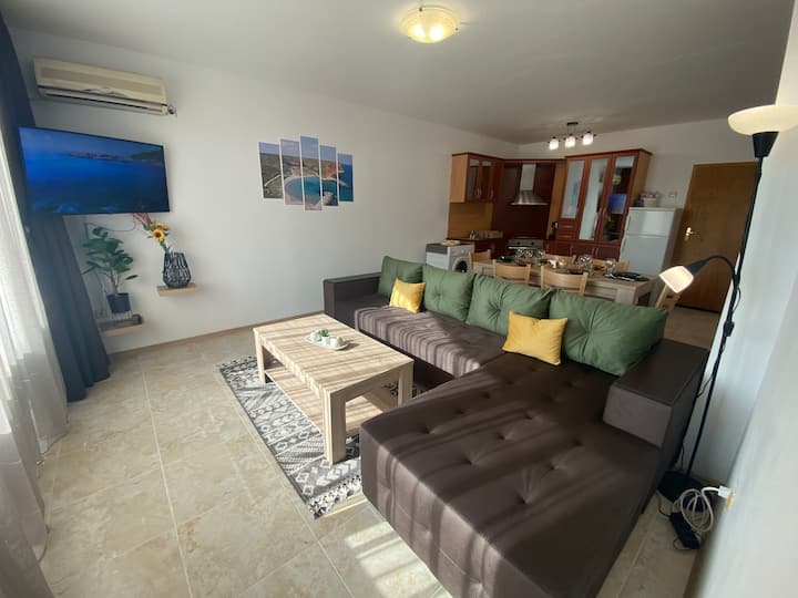 First Line 105 Sq.m. Apartment A21 - Topola