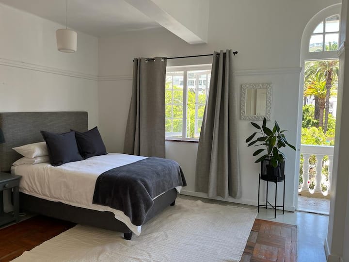 2 Bedroom City Centre Apartment In Cape Town - Cape Town